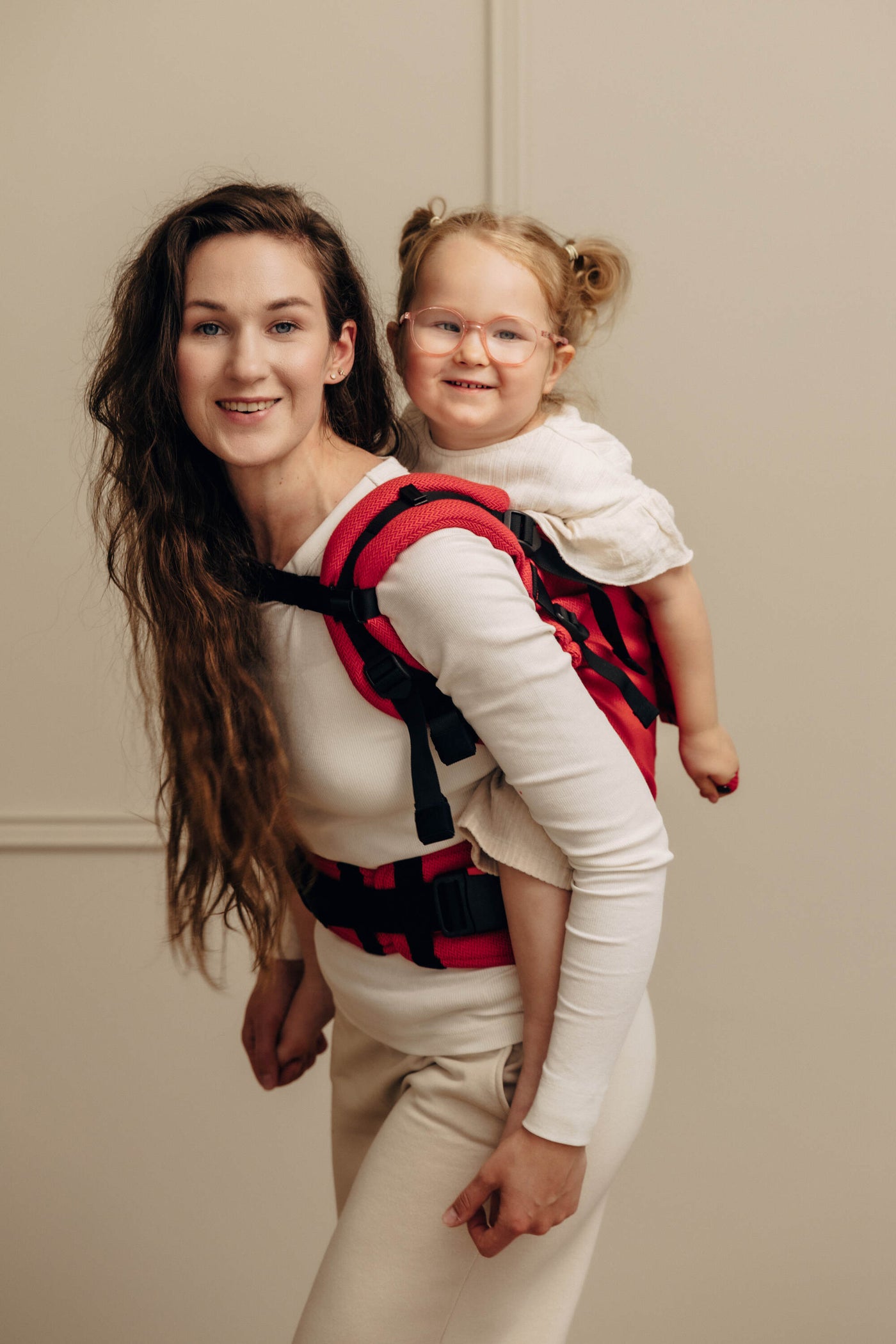 Mama & Roo's Babywearing Baby Carriers